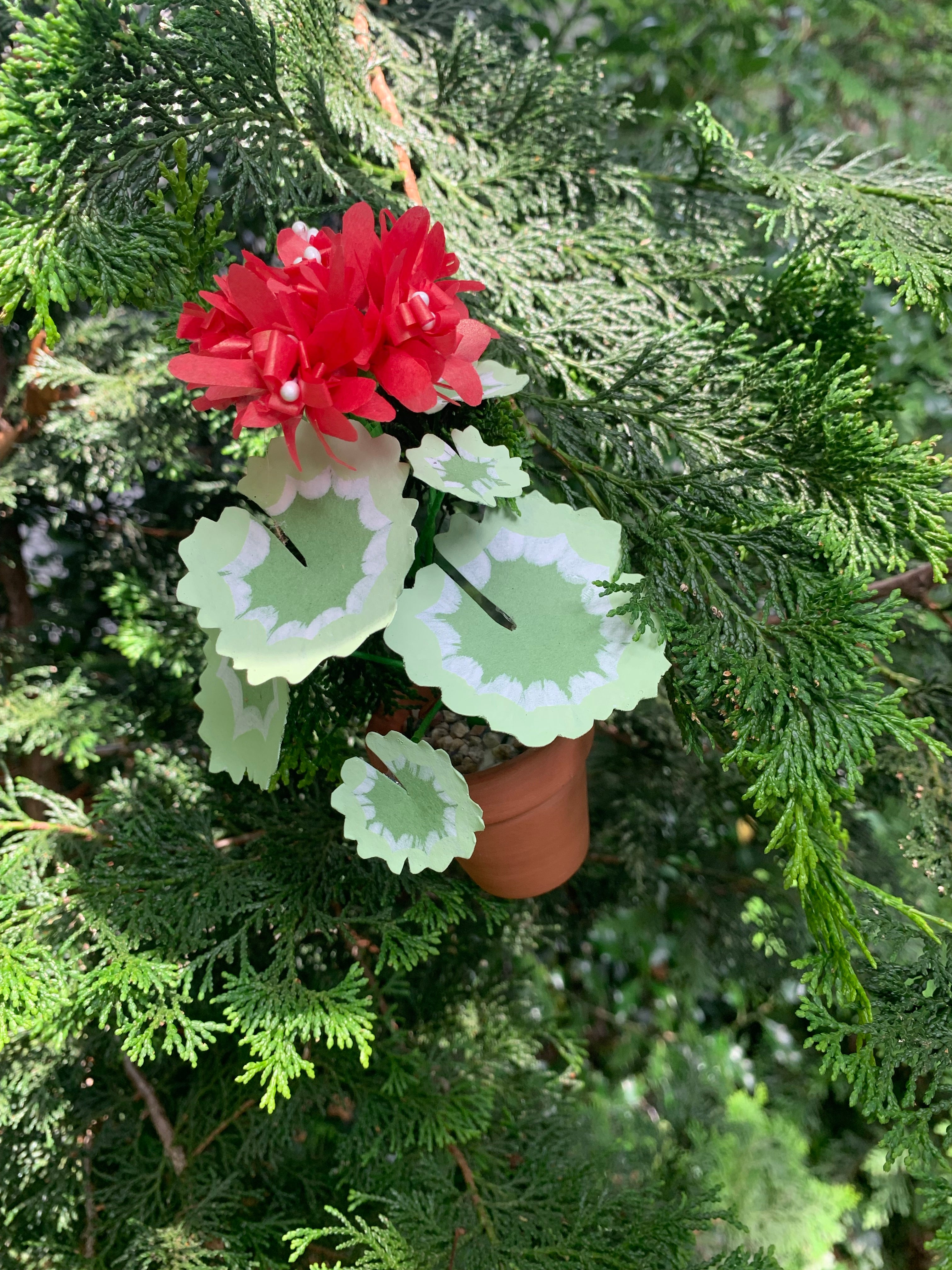 Paper Geranium Ornament – PapierFleurs